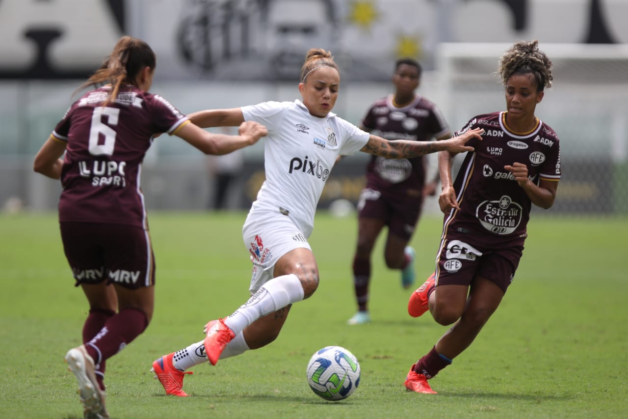 Brasileiro Feminino Ferroviária Vence O Clássico Contra O Santos E
